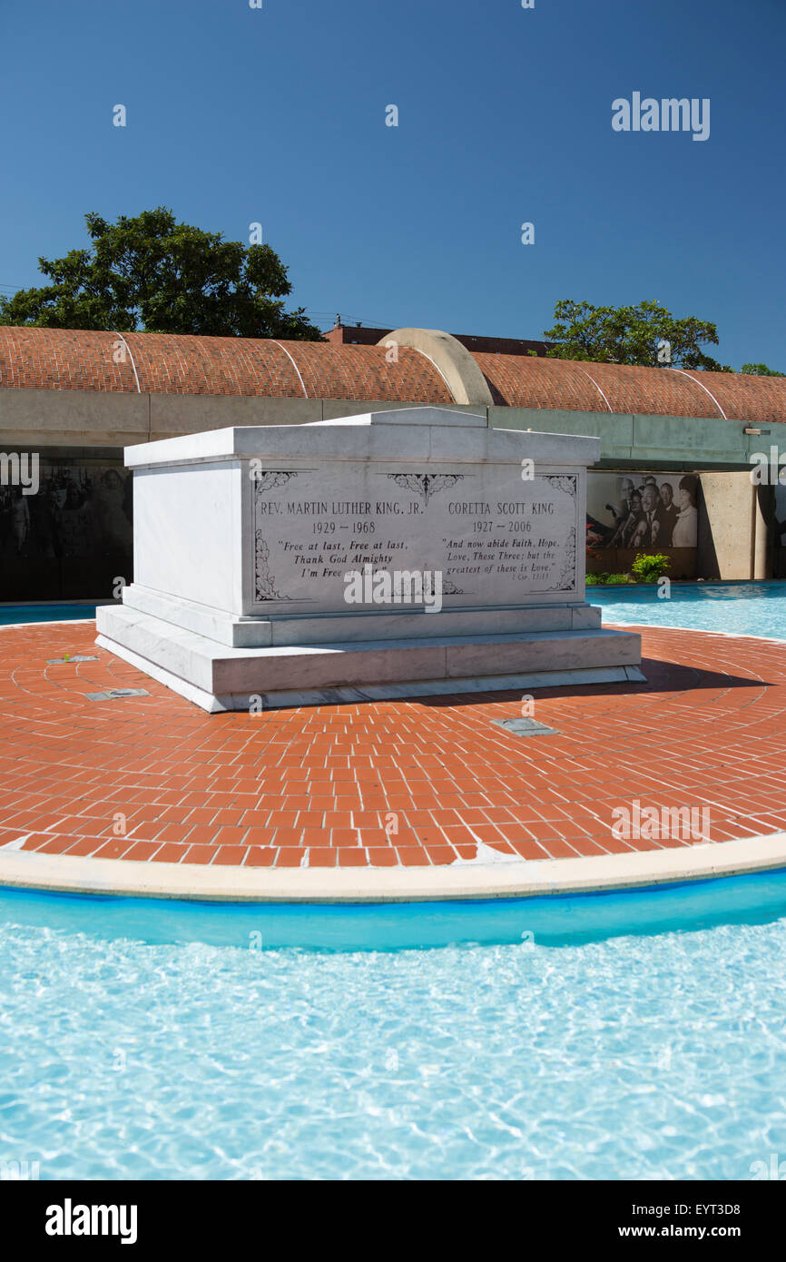 Martin luther king reflecting pool hi-res stock photography and images ...