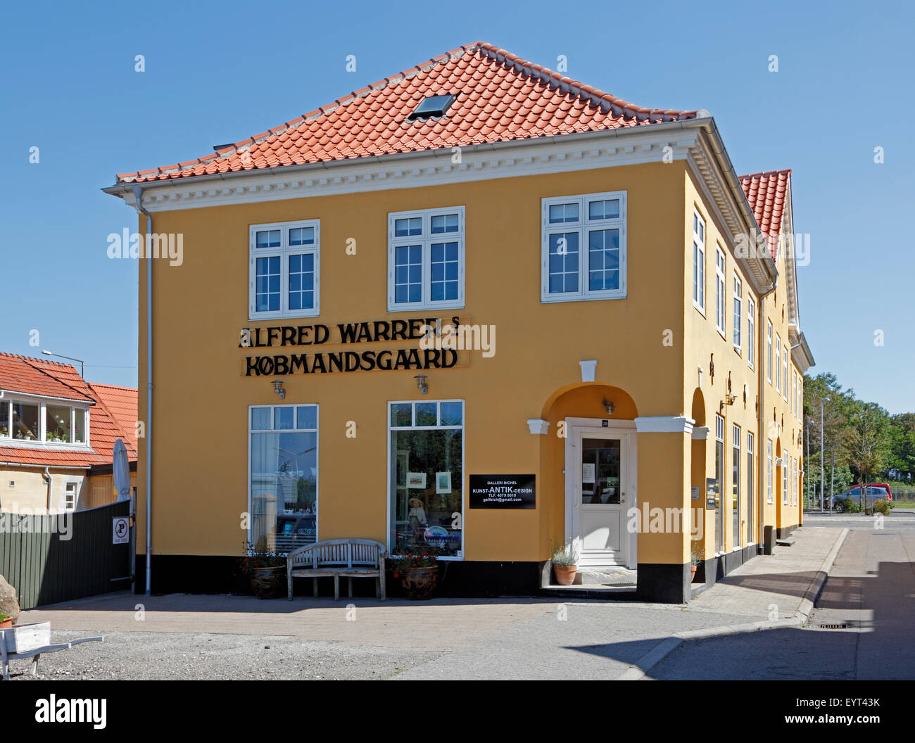 Old shop house hi-res stock photography and images - Alamy