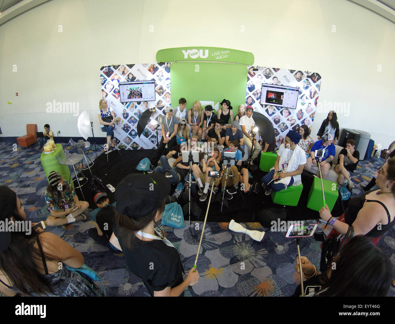 Younow hi-res stock photography and images - Alamy