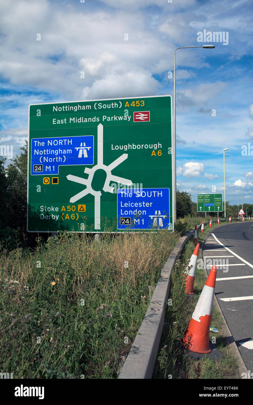 Traffic Road Sign Junction 24 M1 Motorway Stock Photo: 85967411 - Alamy