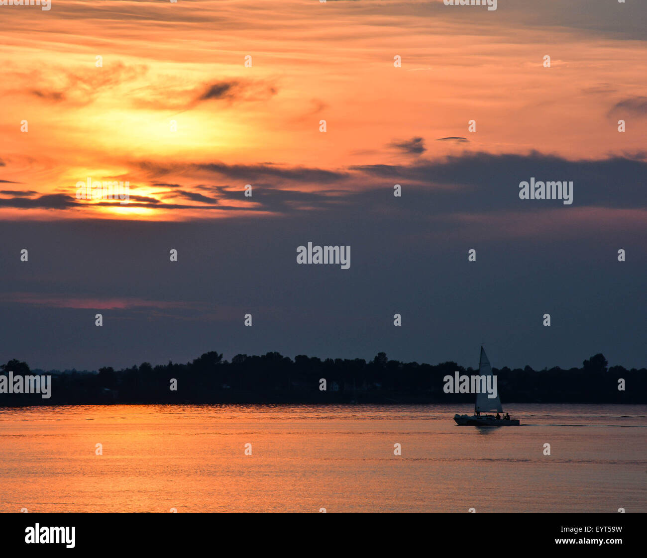 Sun sail hi-res stock photography and images - Alamy