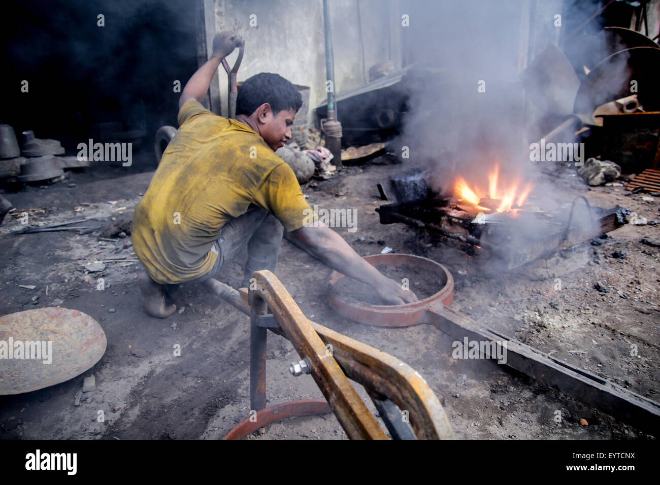 Dhaka, Bangladesh. 03rd Aug, 2015. Shipyard worker working in a very ...