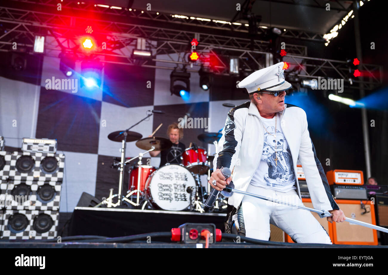 Robin Zander & Daxx Nielsen of the rock band Cheap Trick performing at ...