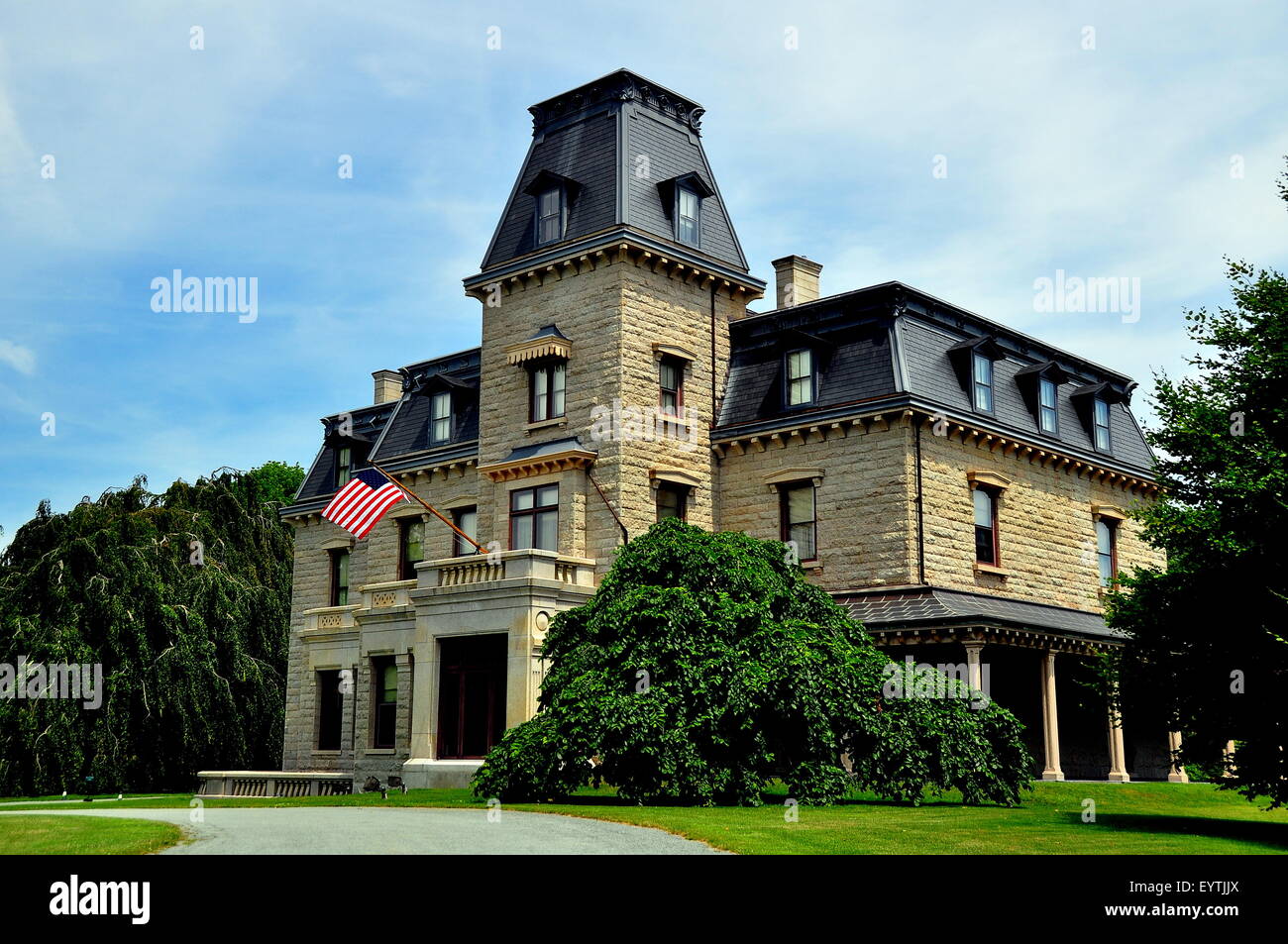 Newport rhode island mansion hi-res stock photography and images - Alamy