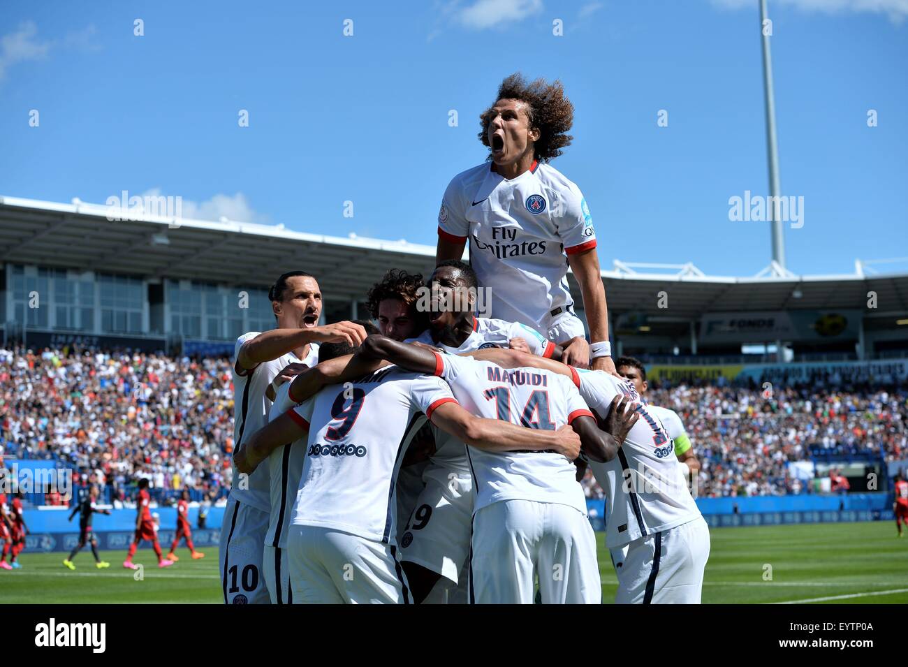 Edinson cavani trophy hi-res stock photography and images - Alamy