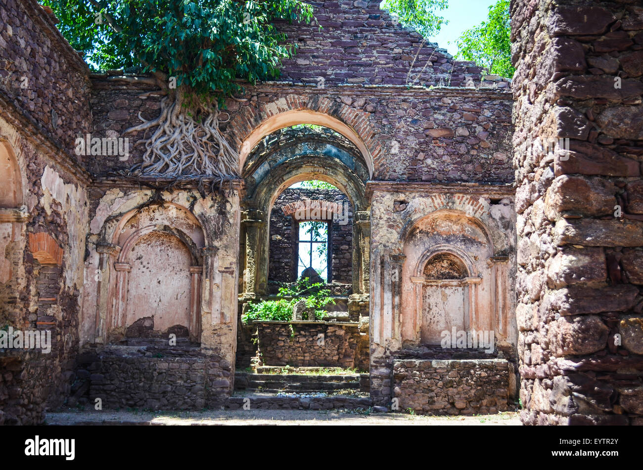 Historic colonial fortress castle hi-res stock photography and images ...