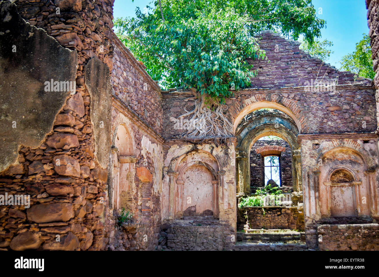 Historic colonial fortress castle hi-res stock photography and images ...