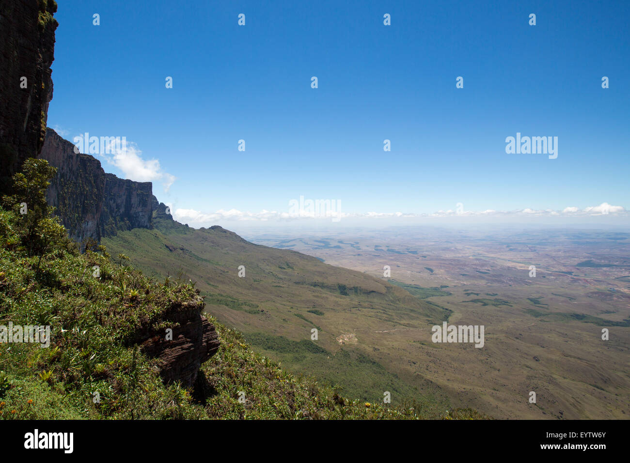 View from Roraima Tepui - Table Mountain - Triple border, Venezuela ...