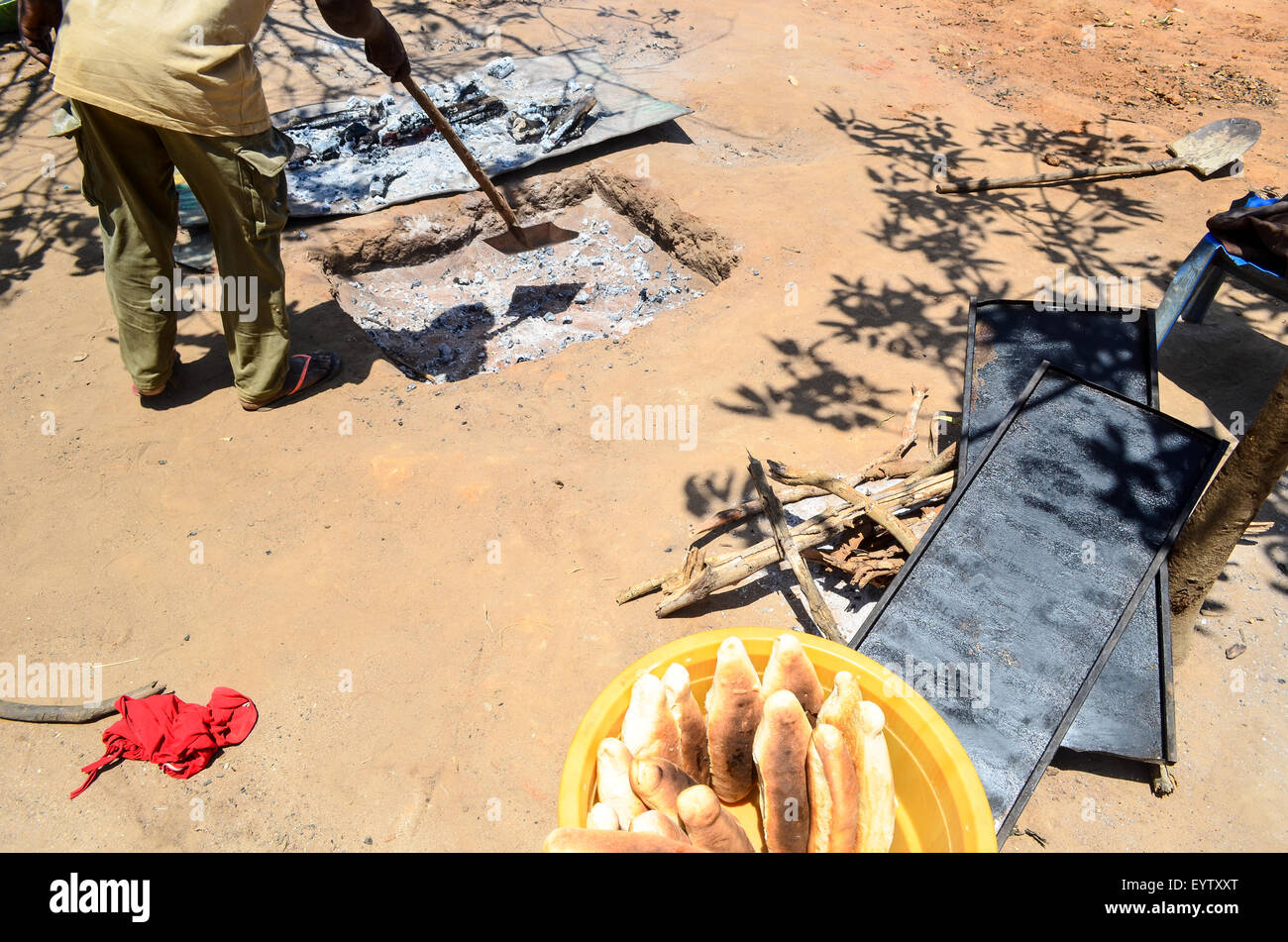 Angola angolan poor poverty hi-res stock photography and images - Alamy