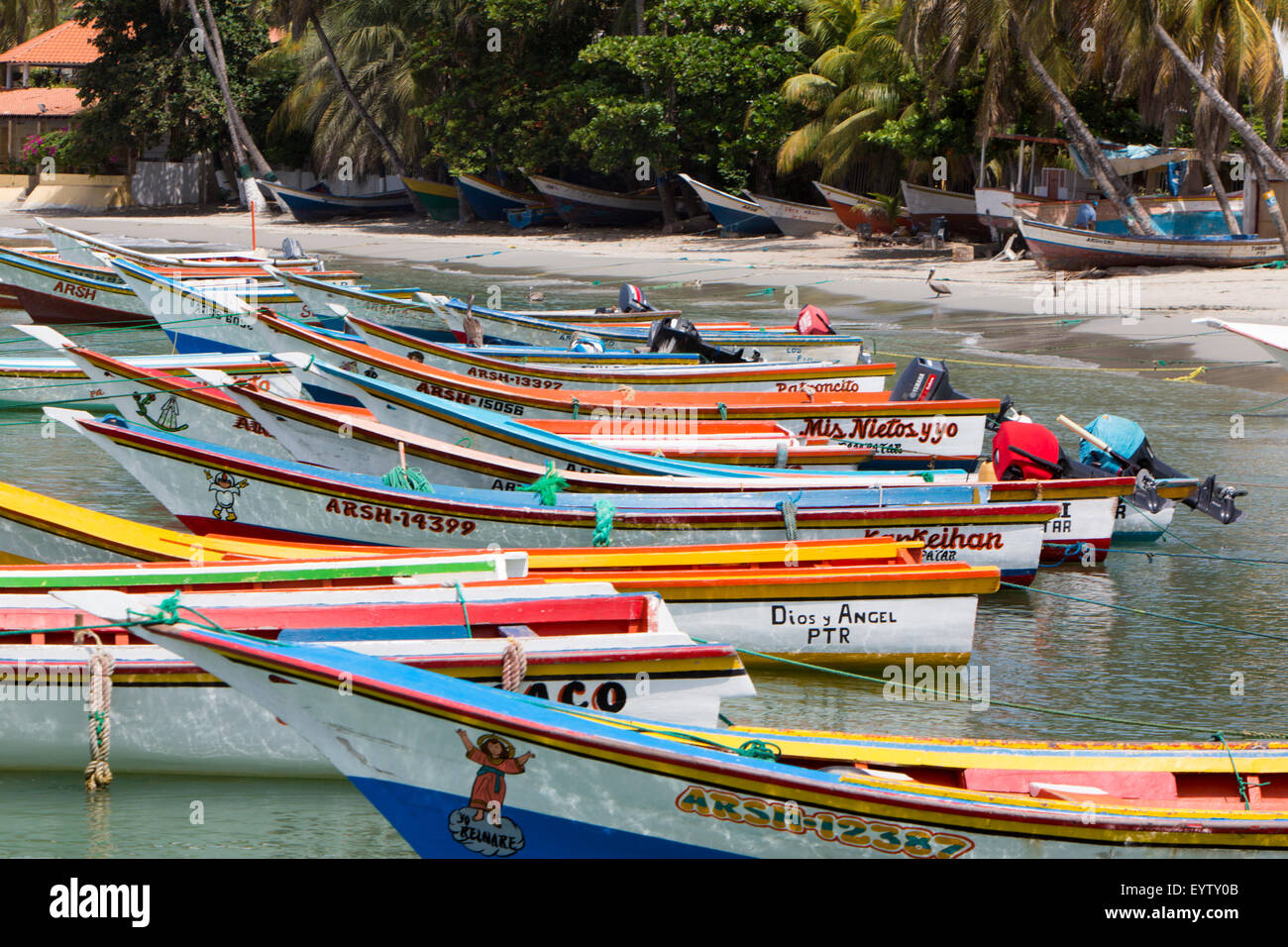 Traditional fishing boat venezuela hi-res stock photography and images ...