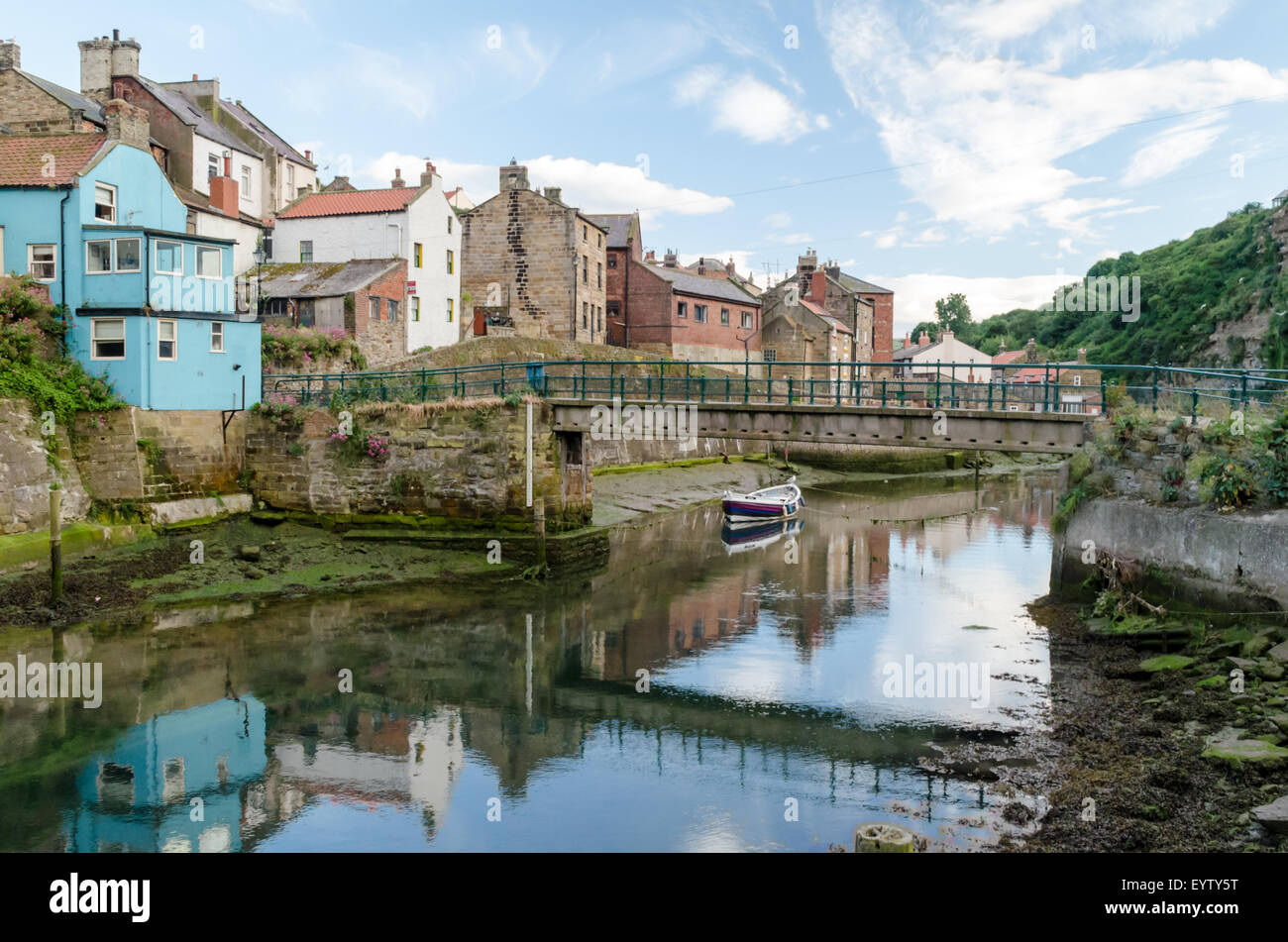 Staithes Riverside in Summer, Staithes, North Yorkshire Stock Photo - Alamy