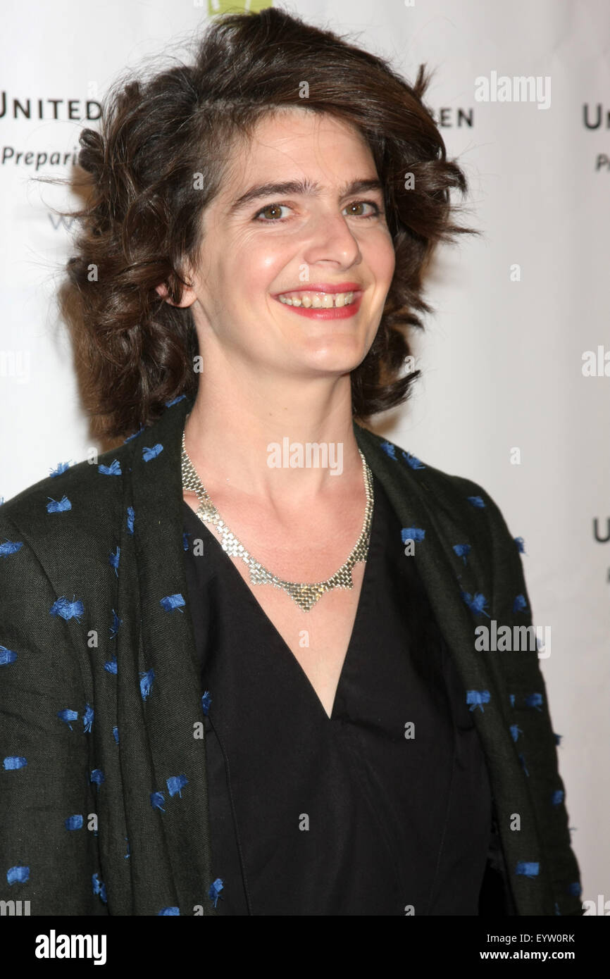 Gabby Hoffmann High Resolution Stock Photography and Images - Alamy