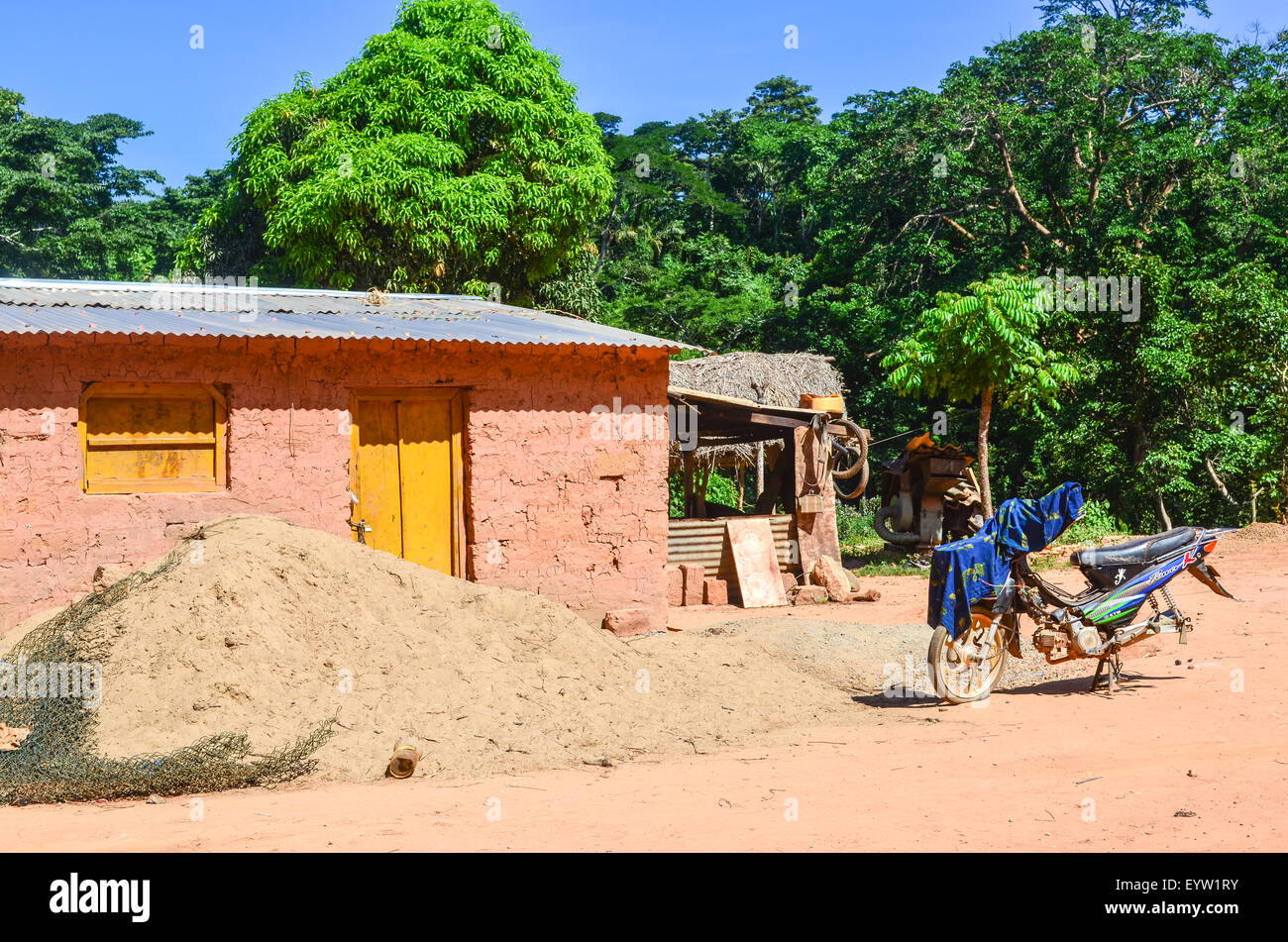 Sand house hi-res stock photography and images - Alamy
