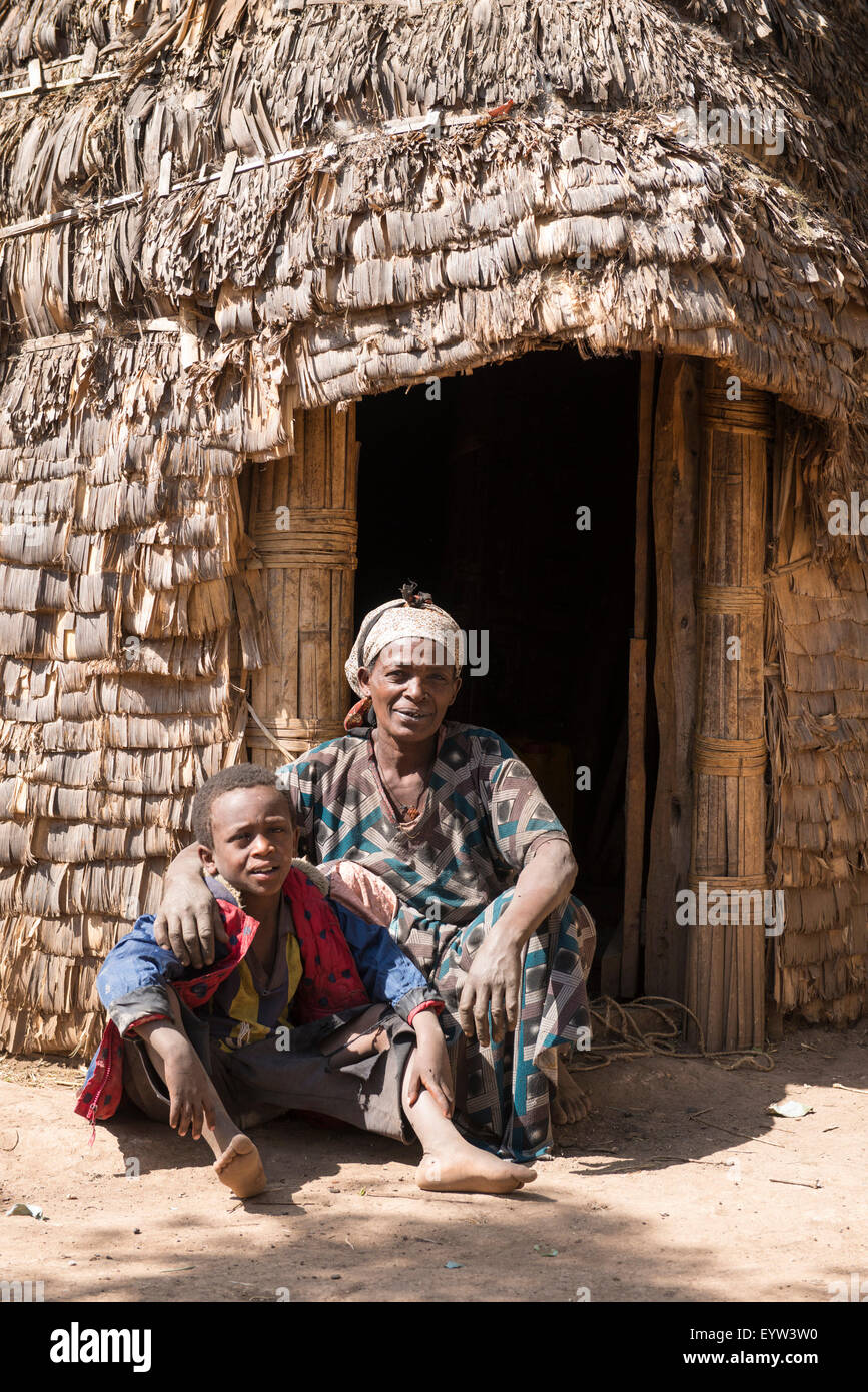 Ethiopian traditional house hi-res stock photography and images - Alamy