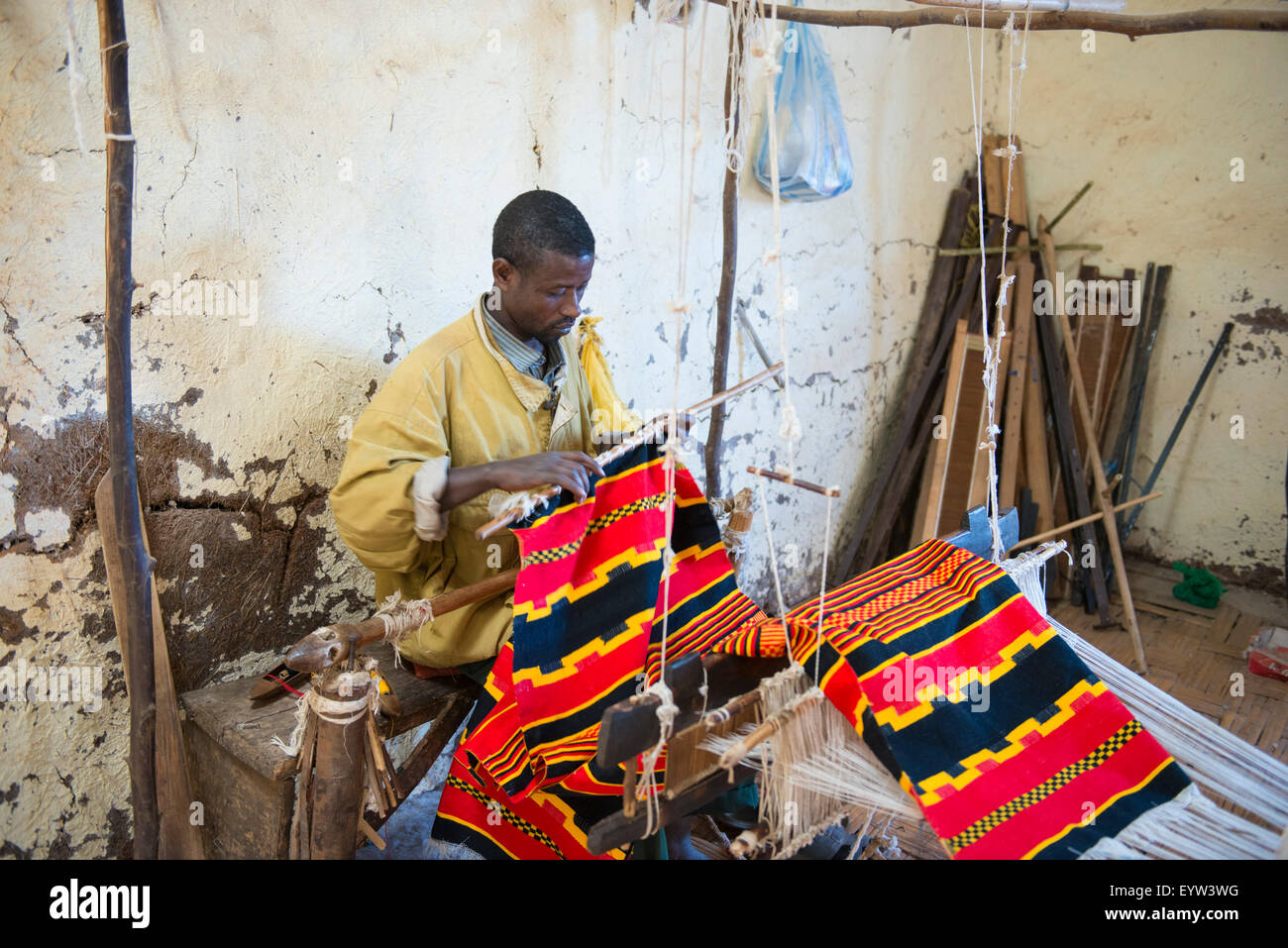 Traditional cotton weaver, Dorze, Ethiopia Stock Photo - Alamy