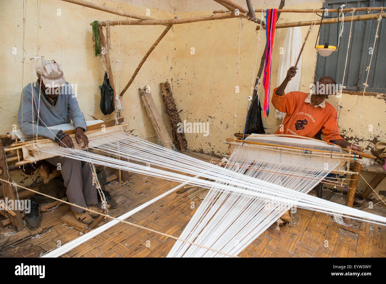 Traditional cotton weaver, Dorze, Ethiopia Stock Photo - Alamy