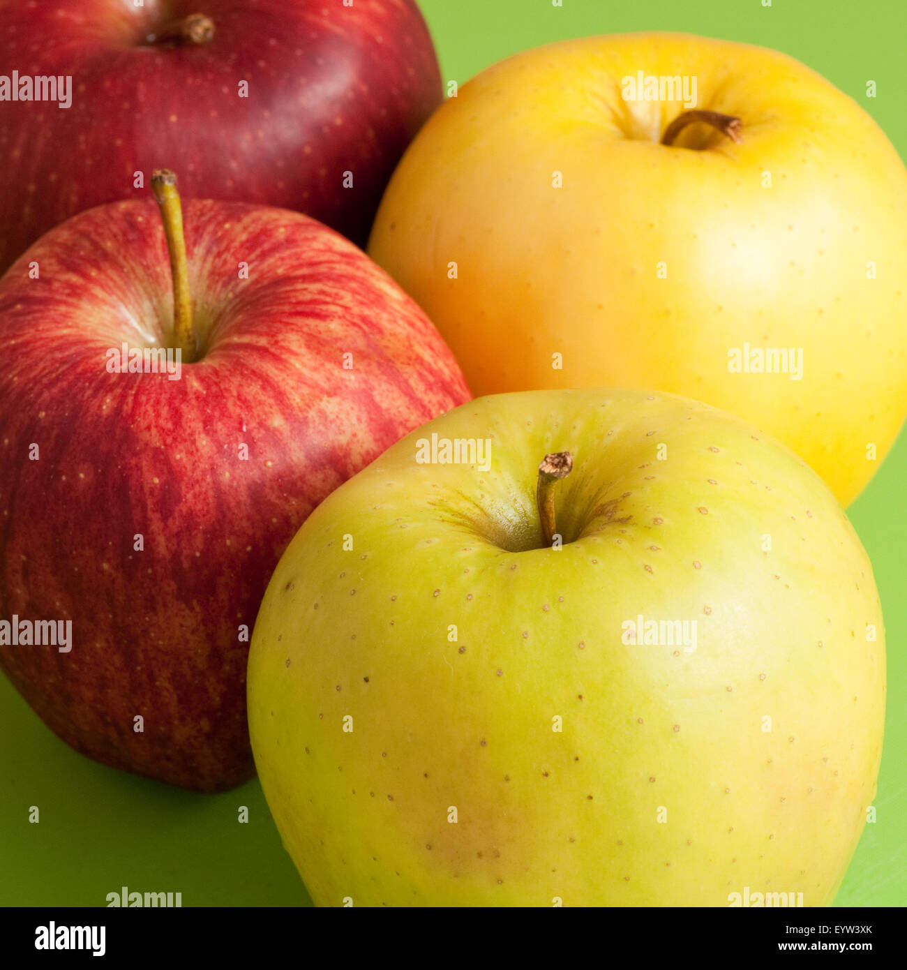 red and green apples Stock Photo - Alamy