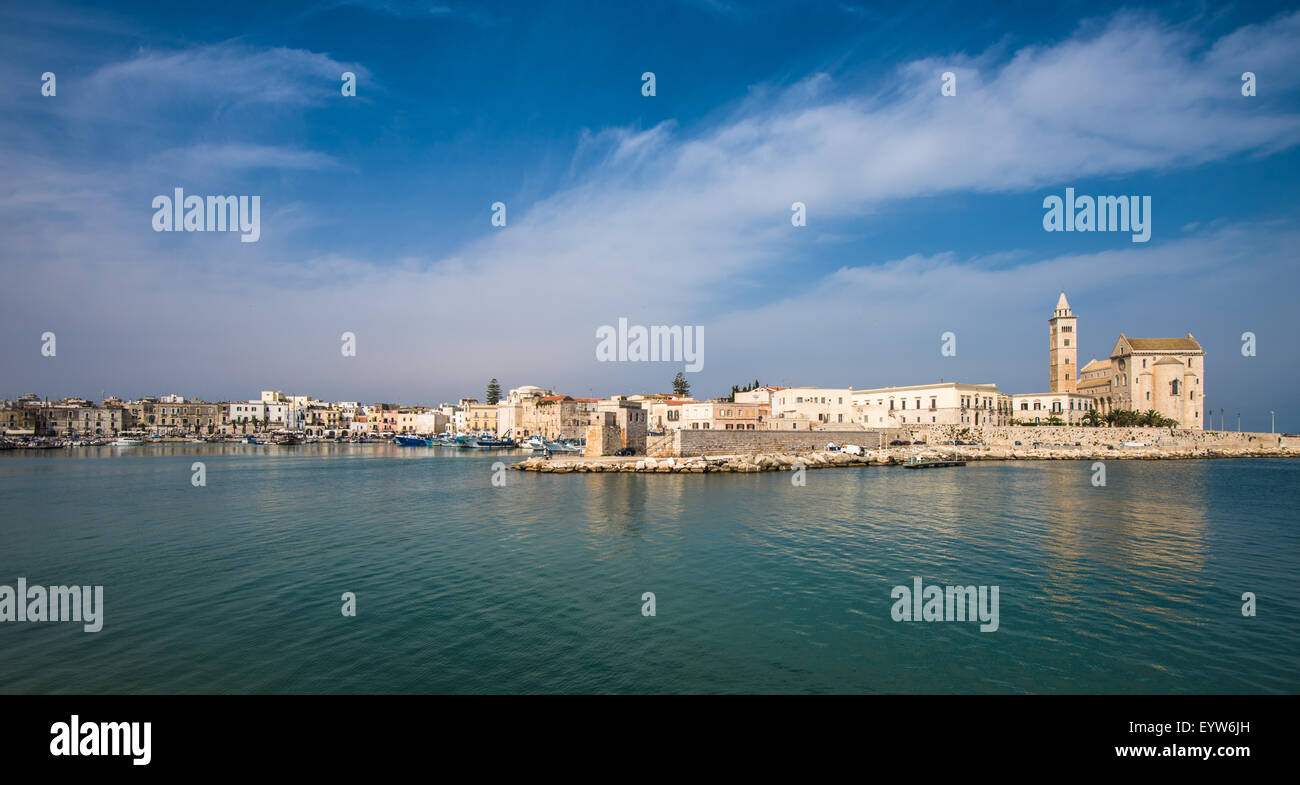 Trani italy hi-res stock photography and images - Alamy