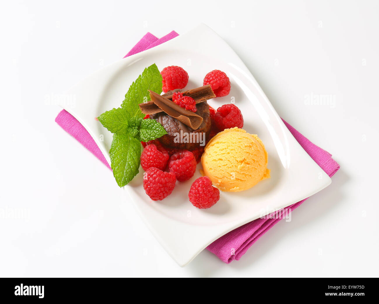 Chocolate Fudge Cake Ice Cream Stock Photos & Chocolate Fudge Cake Ice ...