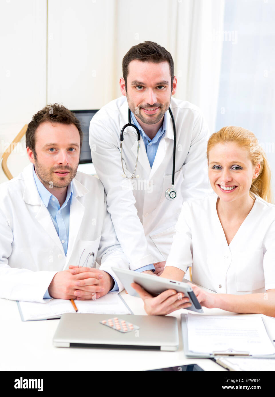 Hospital work hi-res stock photography and images - Alamy