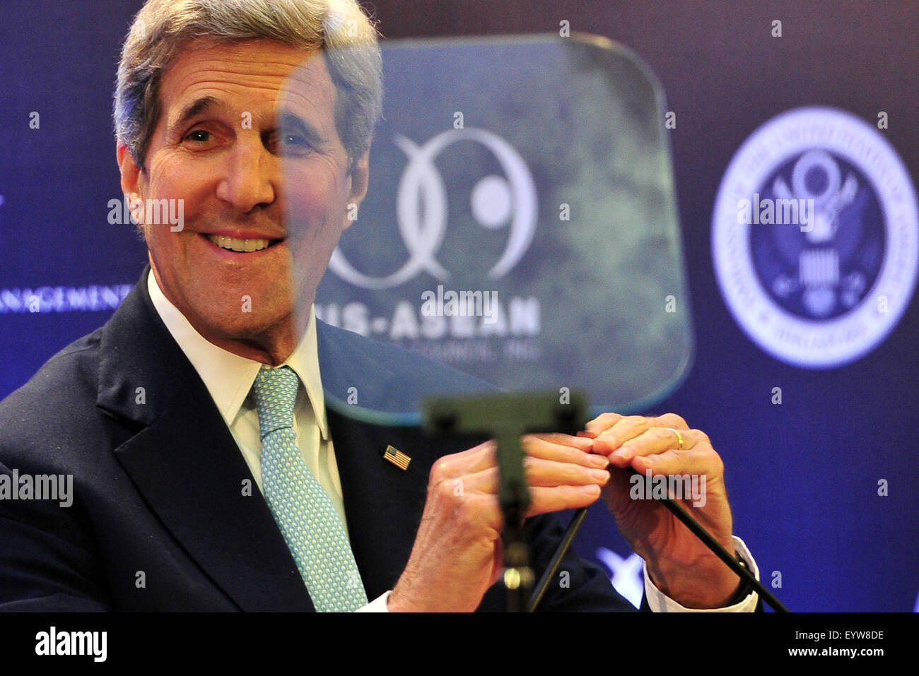 Singapore. 4th Aug, 2015. U.S. Secretary of State John Kerry speaks on ...