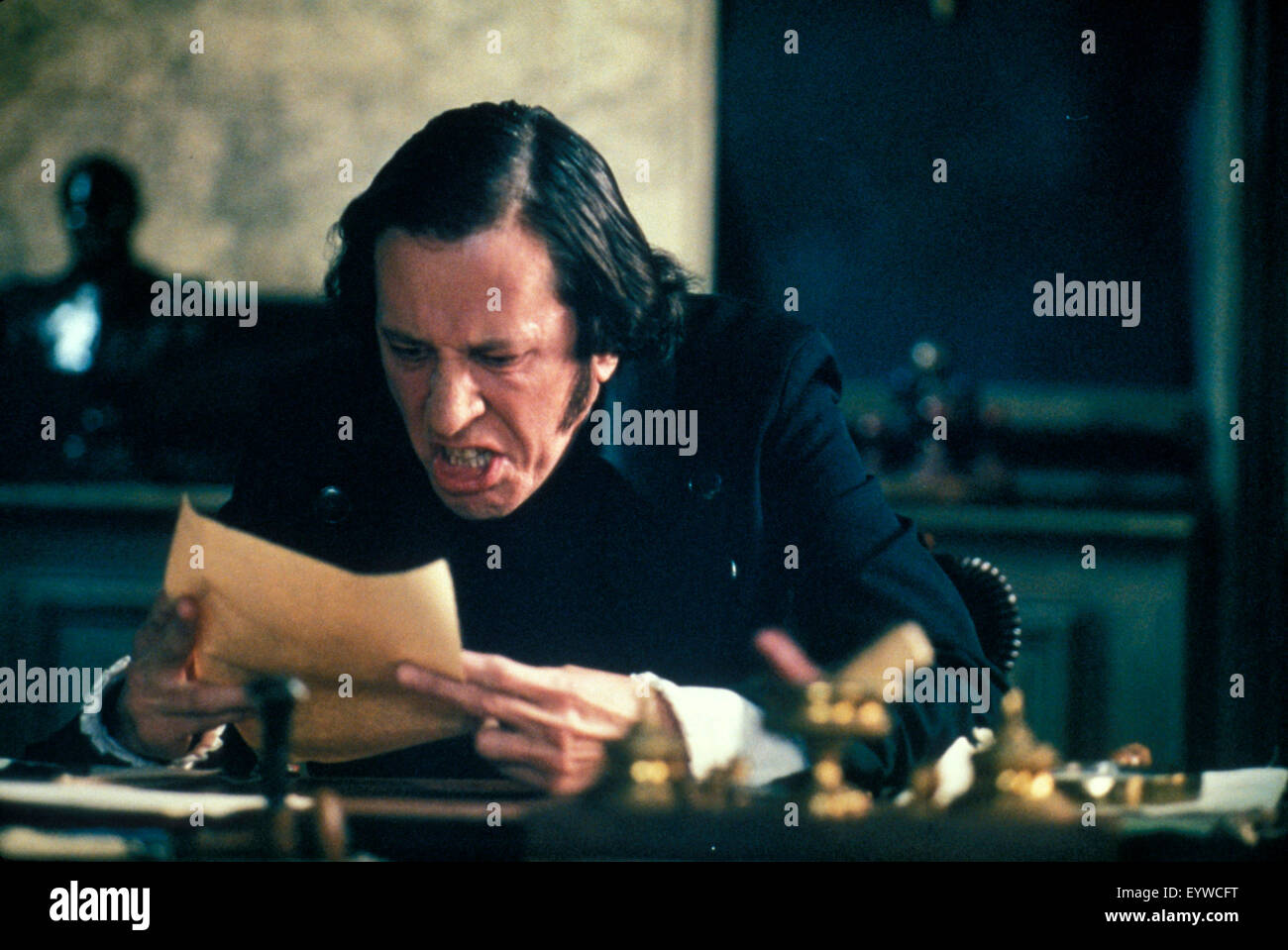 Geoffrey Rush Les Miserables