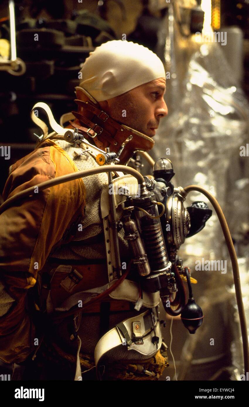 Twelve monkeys terry gilliam hi-res stock photography and images - Alamy
