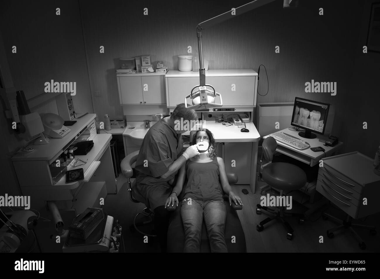 Dental hygiene woman Black and White Stock Photos & Images - Alamy