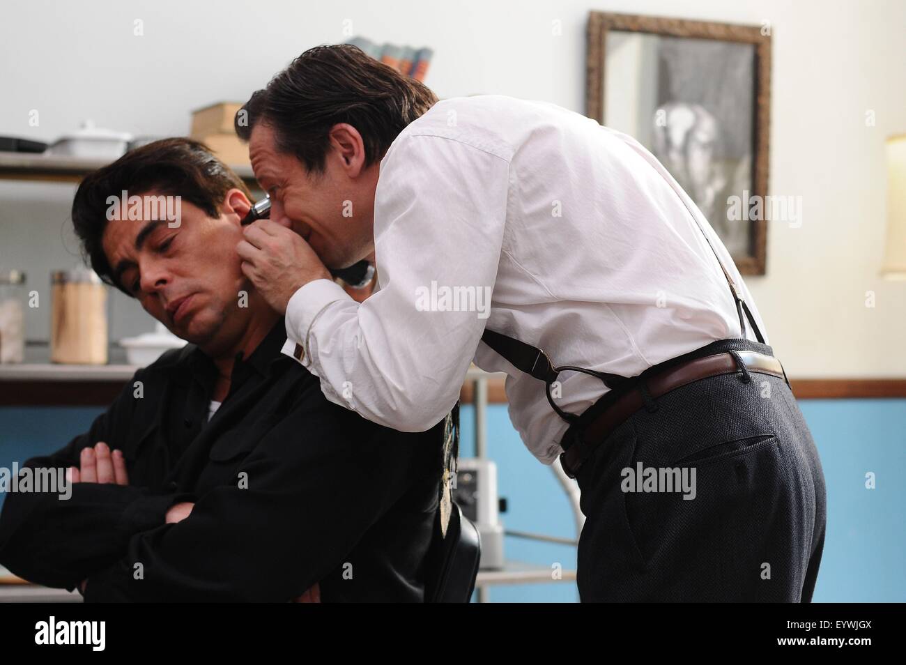 Native american indian doctor hi-res stock photography and images - Alamy