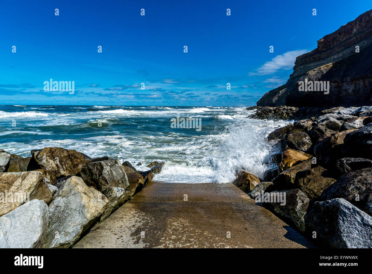 Whitby sea defences hi-res stock photography and images - Alamy