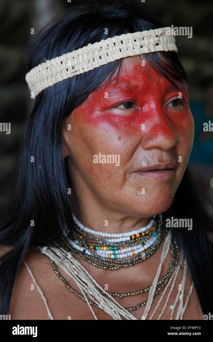 Huaorani hi-res stock photography and images - Alamy