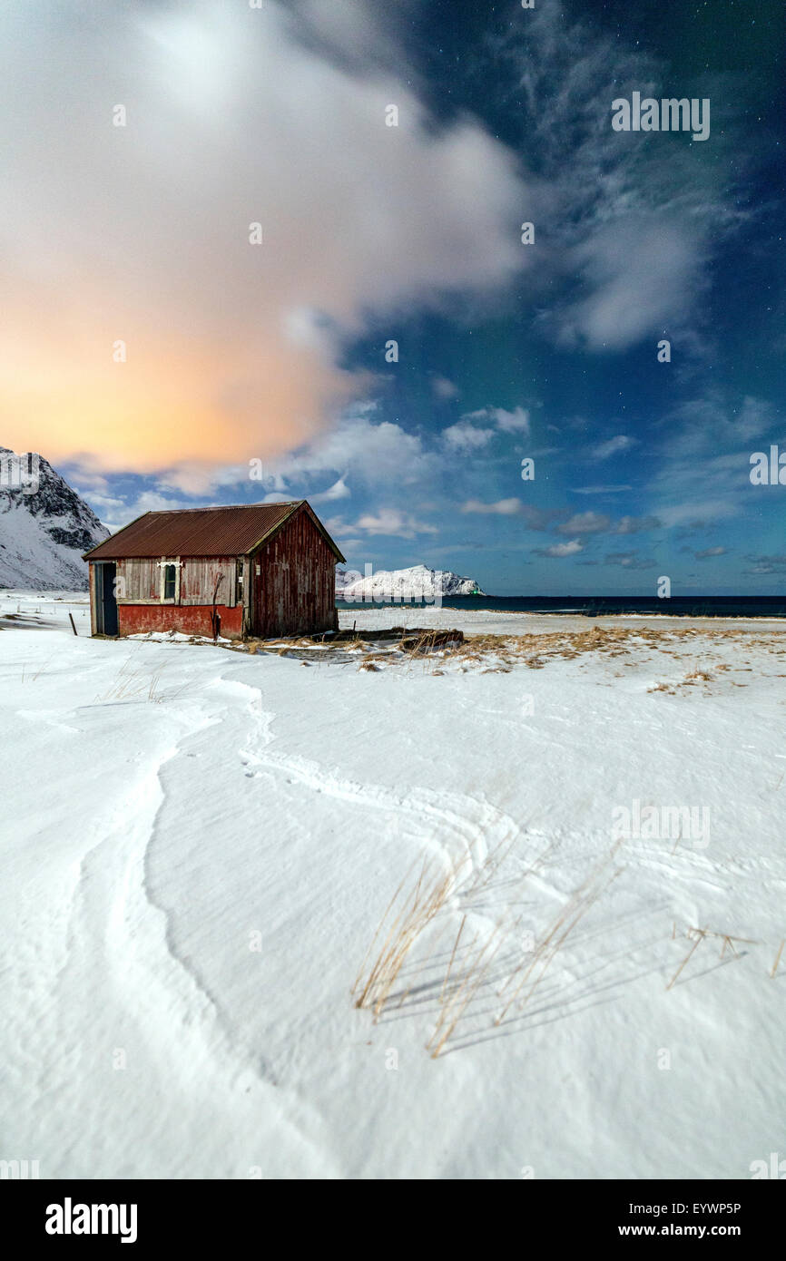 House surrounded by buildings hi-res stock photography and images - Alamy