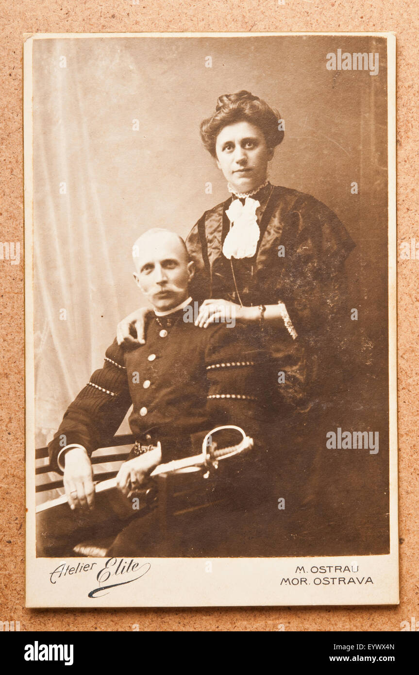 antique 19th century cdv or carte de visite photo portrait of a couple ...