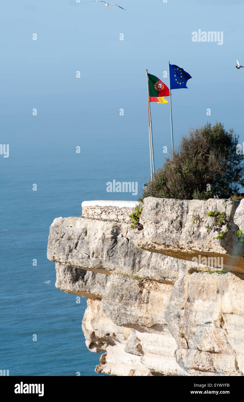 Nazare cliff hi-res stock photography and images - Alamy