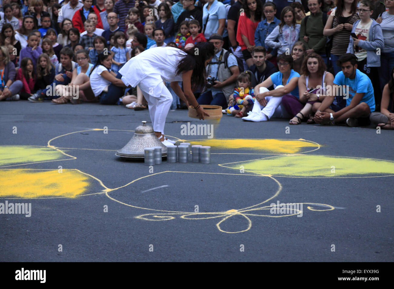 Marseille street festival hi-res stock photography and images - Alamy