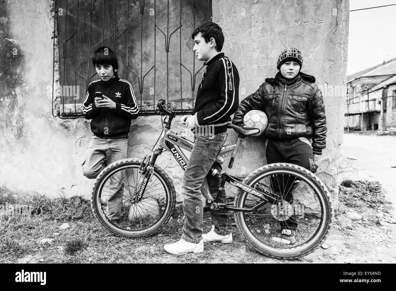 Corner Street Boy Stock Photos & Corner Street Boy Stock Images - Alamy
