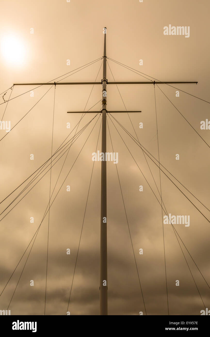 Wooden mainmast hi-res stock photography and images - Alamy