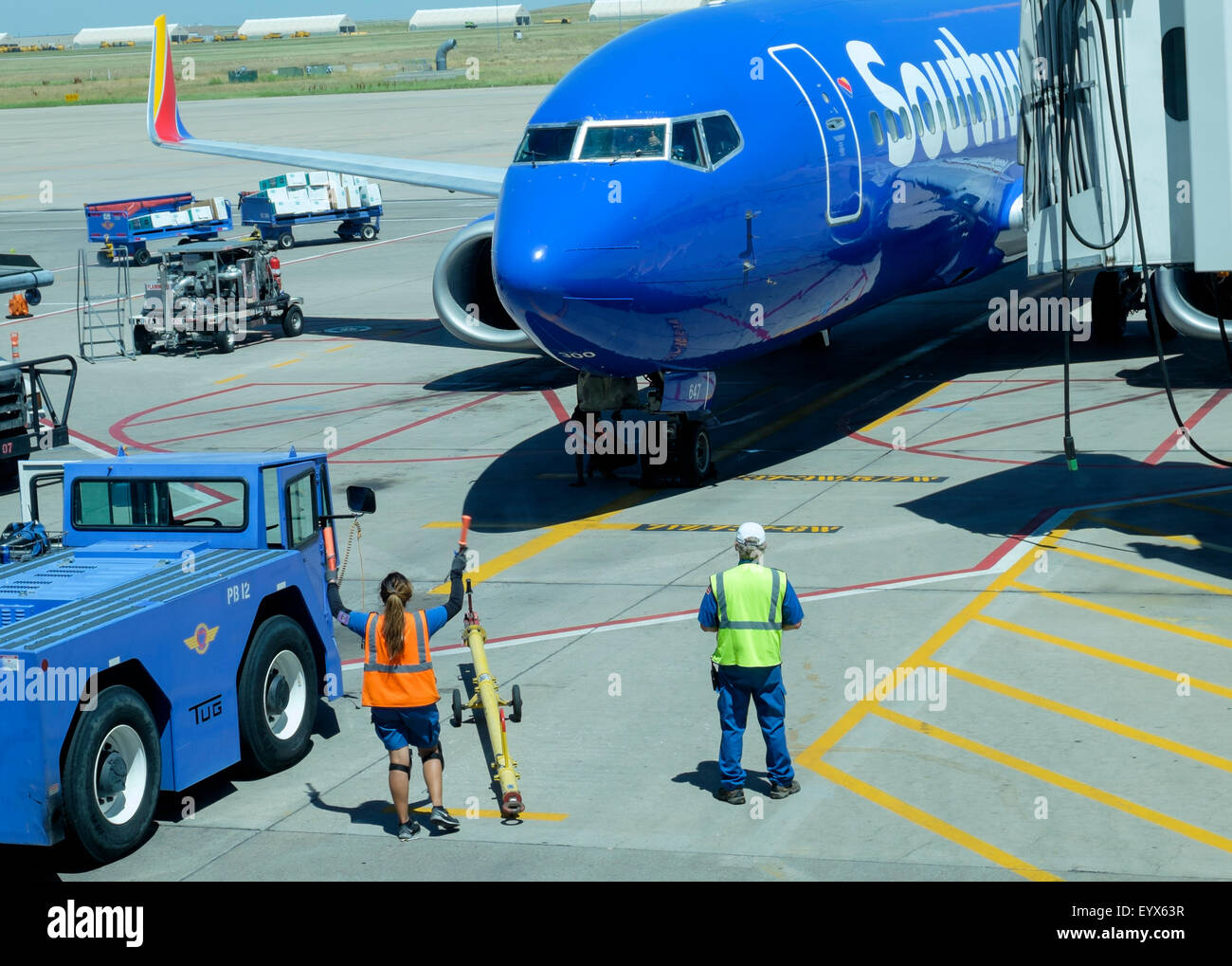 Airport Ground Crew Ramp Stock Photos & Airport Ground Crew Ramp Stock ...