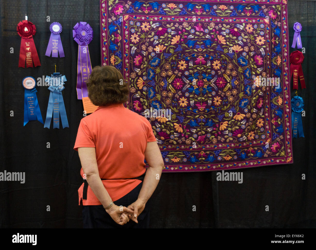 quilt show quilts Stock Photo - Alamy