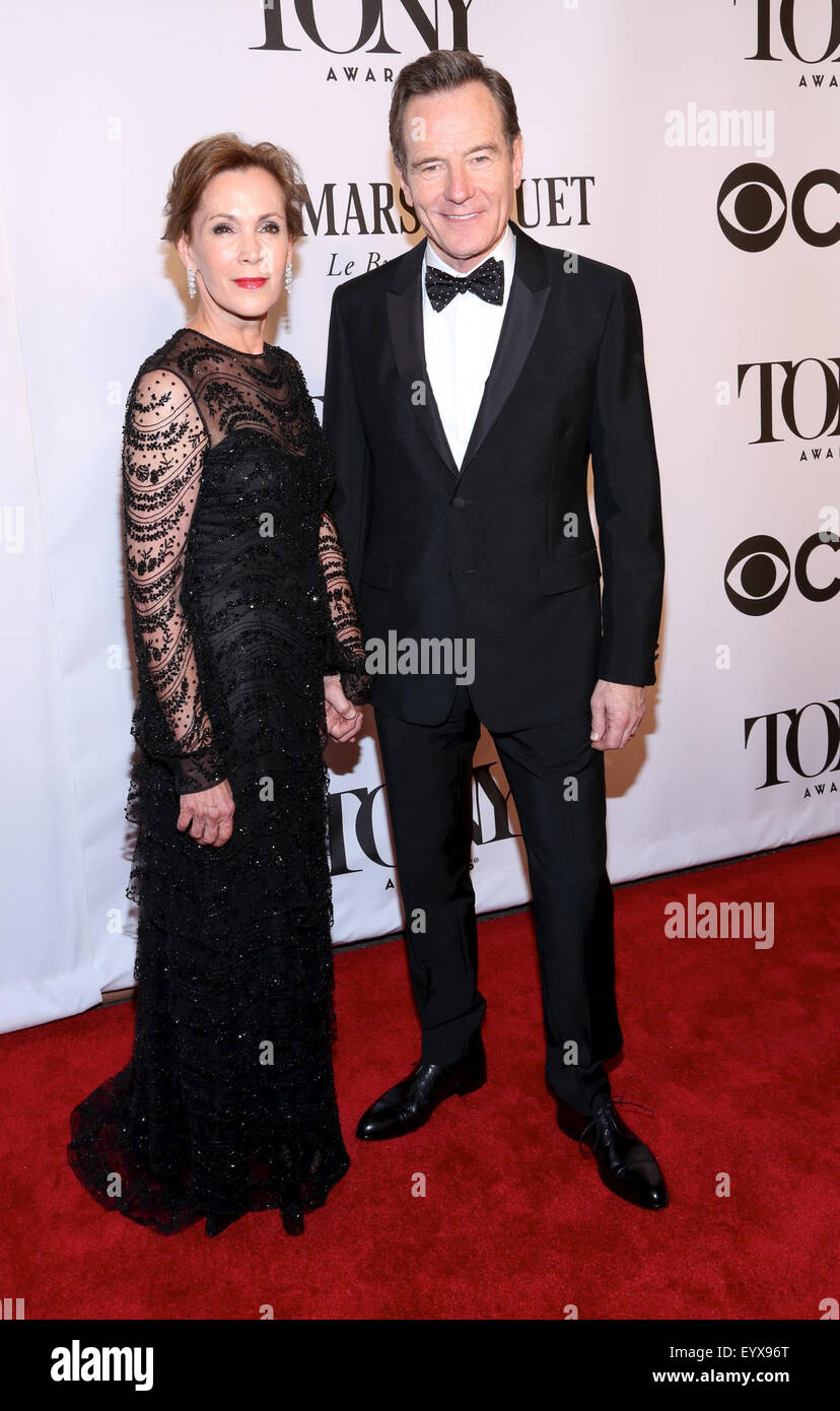 New York City, USA. 080614. Bryan Cranston and guest at the 2014 Tony ...