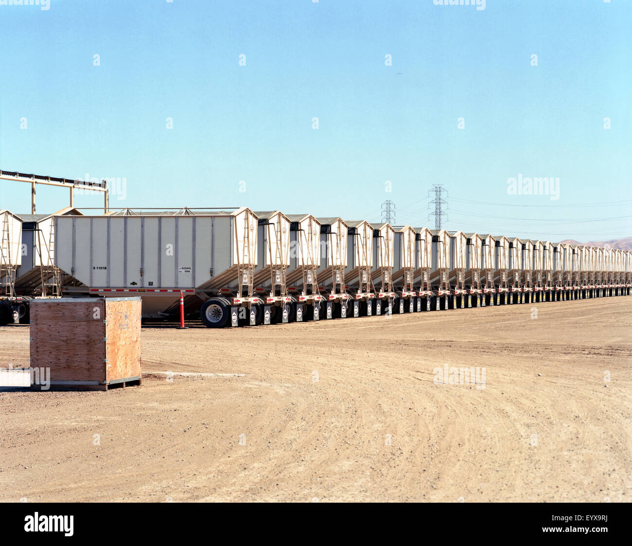 Trailers hi-res stock photography and images - Alamy
