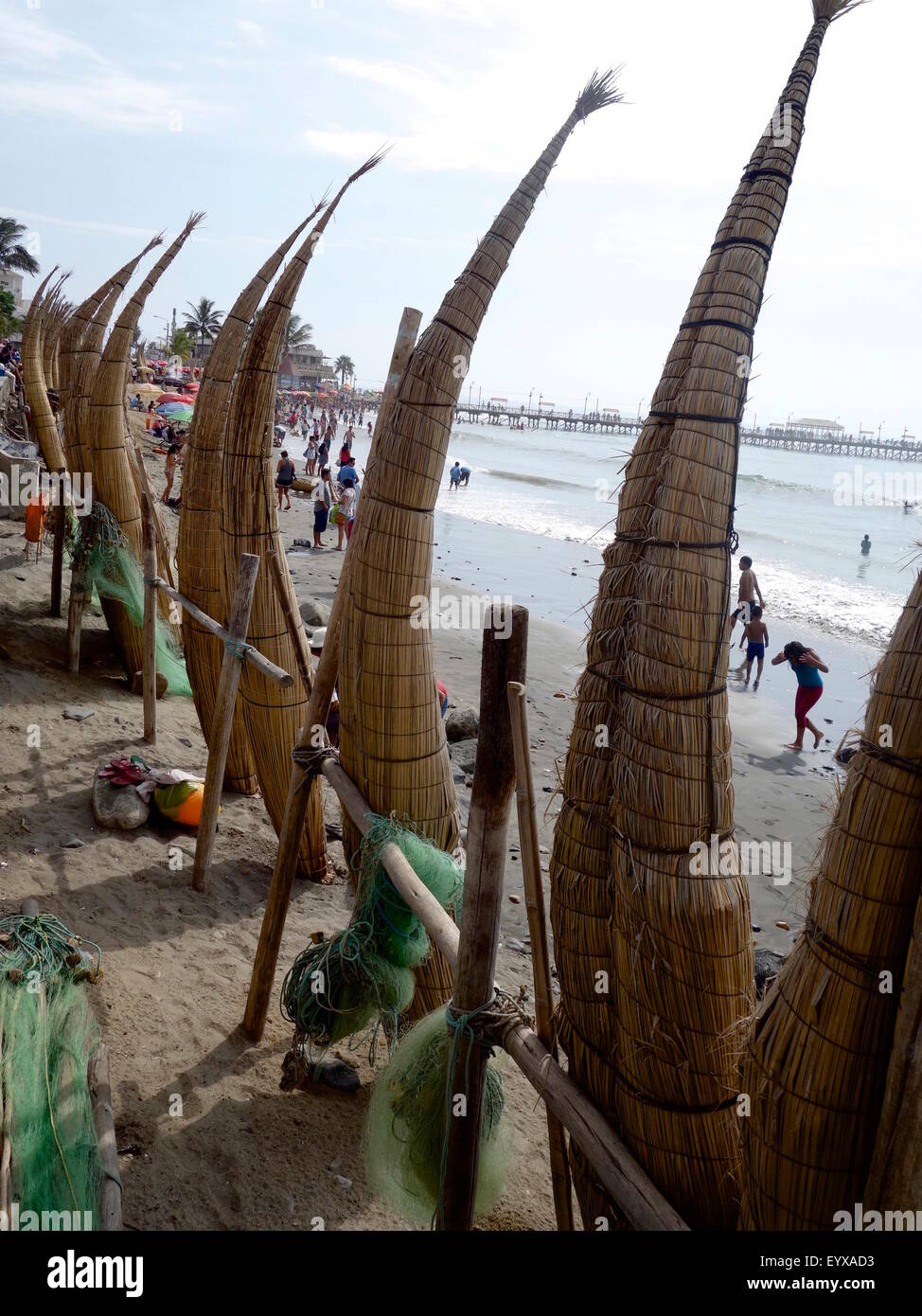 Surfing caballito de totora hi-res stock photography and images - Alamy
