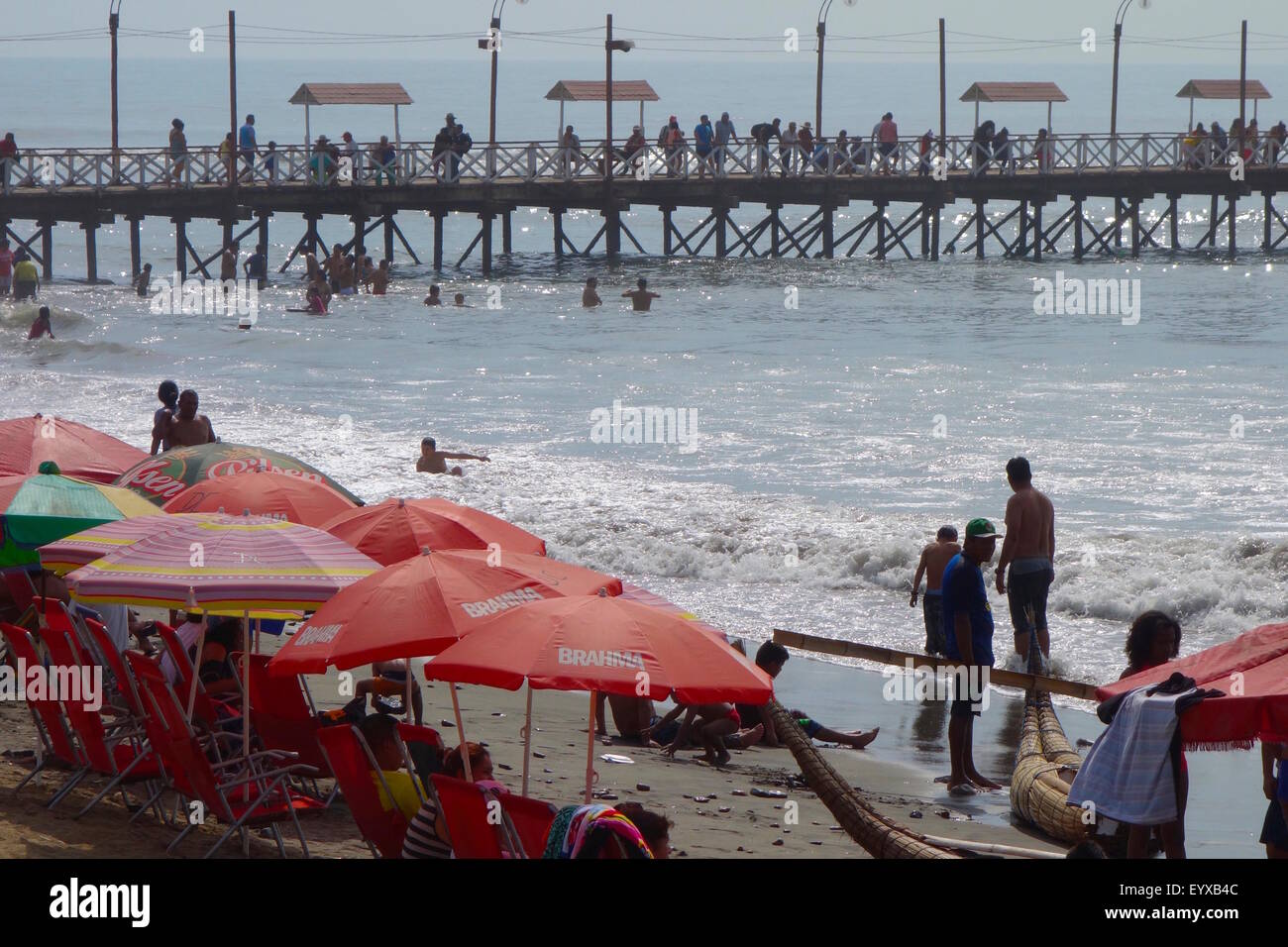 Playa de huanchaco hi-res stock photography and images - Alamy