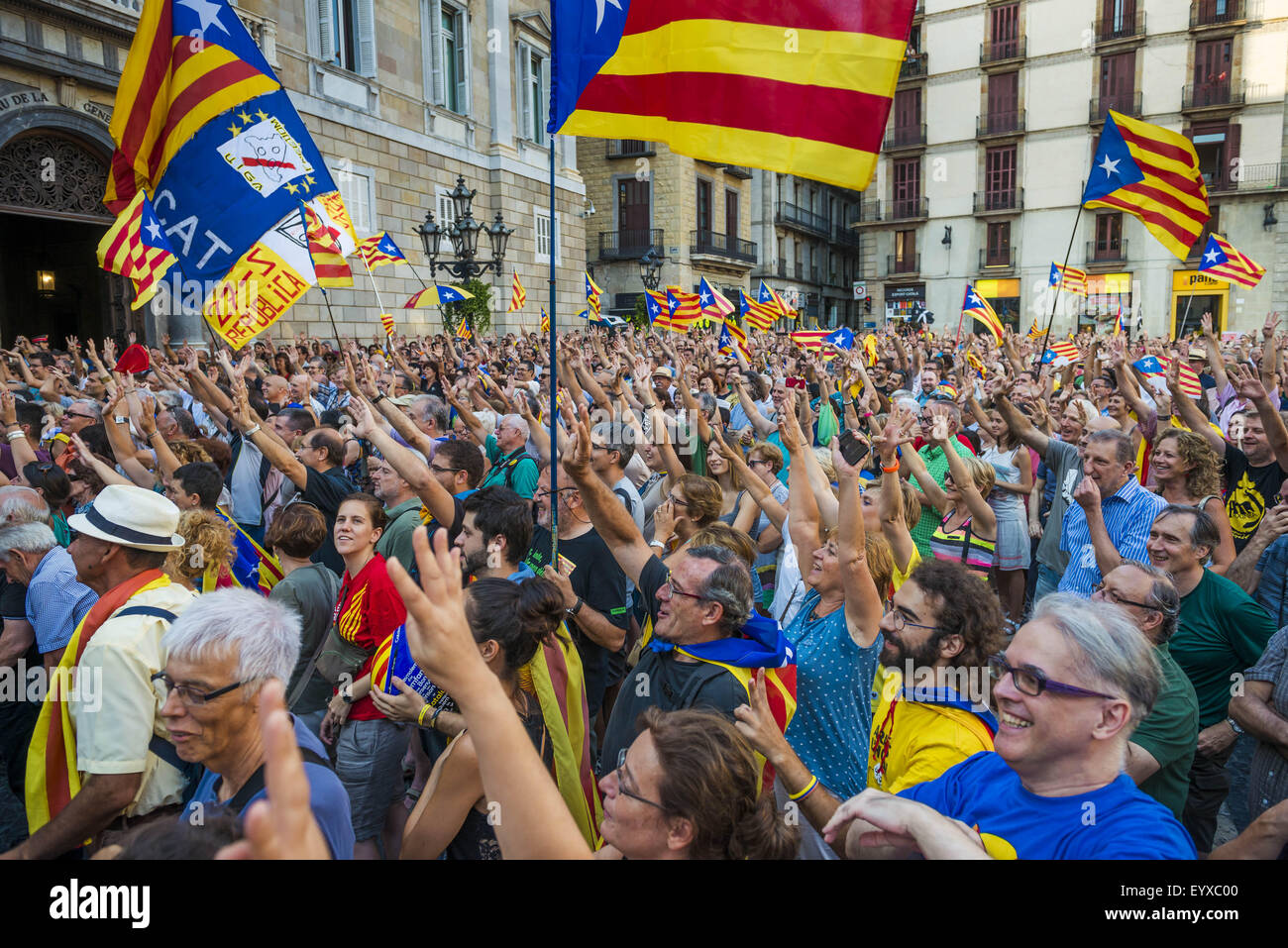 Barcelona, Catalonia, Spain. 4th Aug, 2015. Demonstrators shout slogans ...