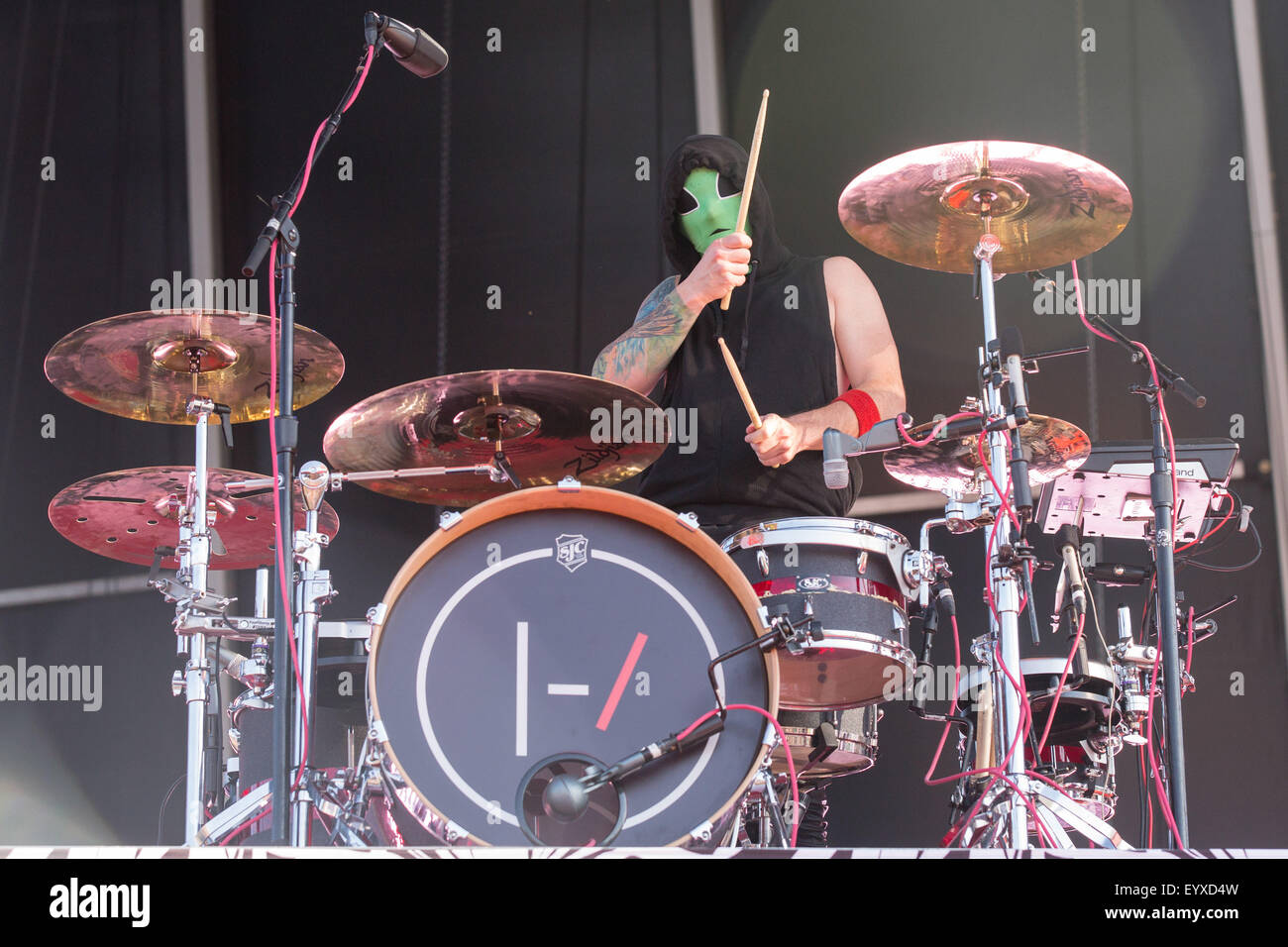 Chicago, Illinois, USA. 2nd Aug, 2015. Drummer JOSH DUN of Twenty One ...