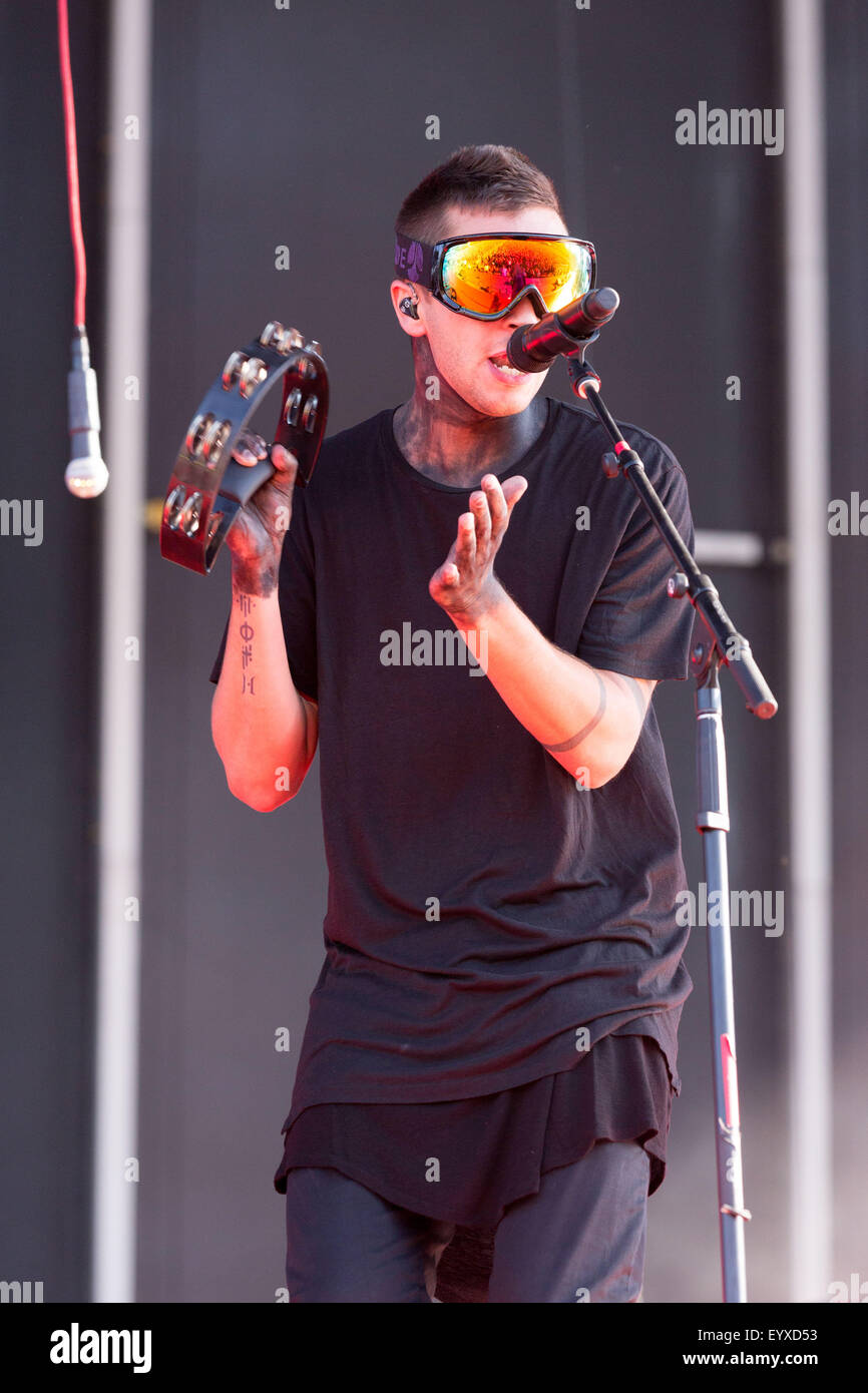 Chicago, Illinois, USA. 2nd Aug, 2015. Singer TYLER JOSEPH of Twenty ...