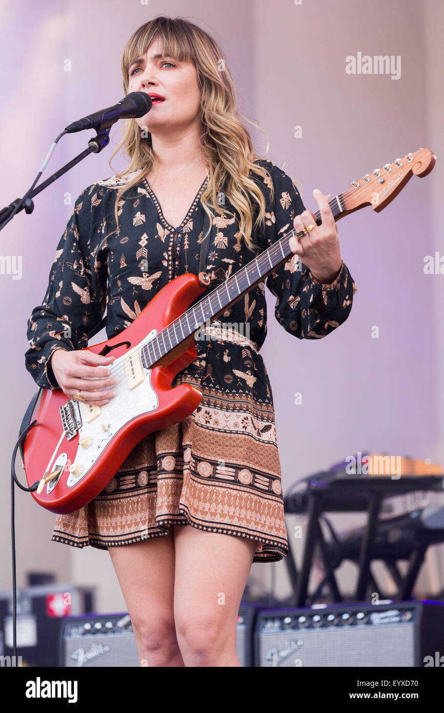 Julia stone hi-res stock photography and images - Alamy