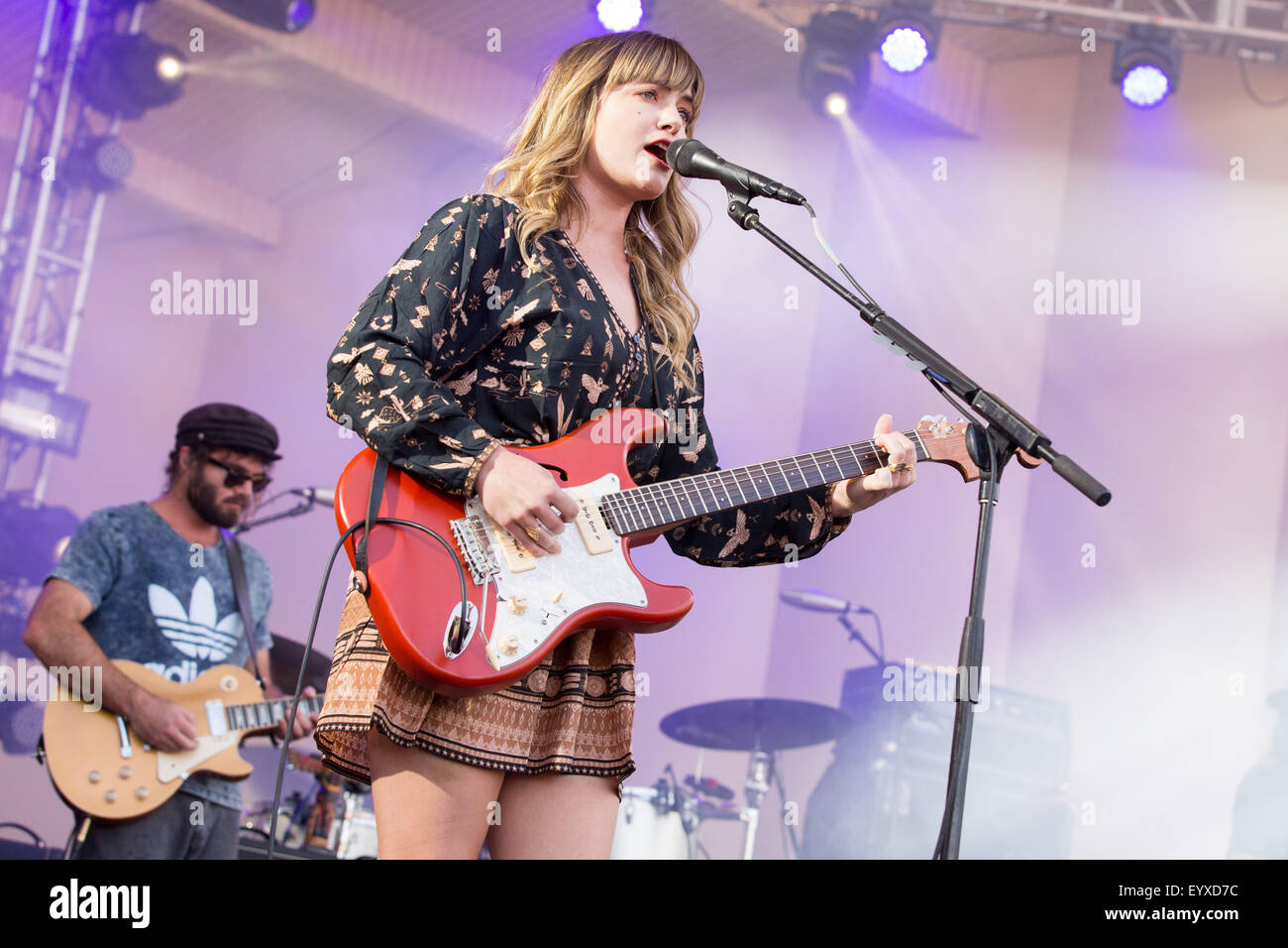 Chicago, Illinois, USA. 2nd Aug, 2015. ANGUS STONE (L) and JULIA STONE ...