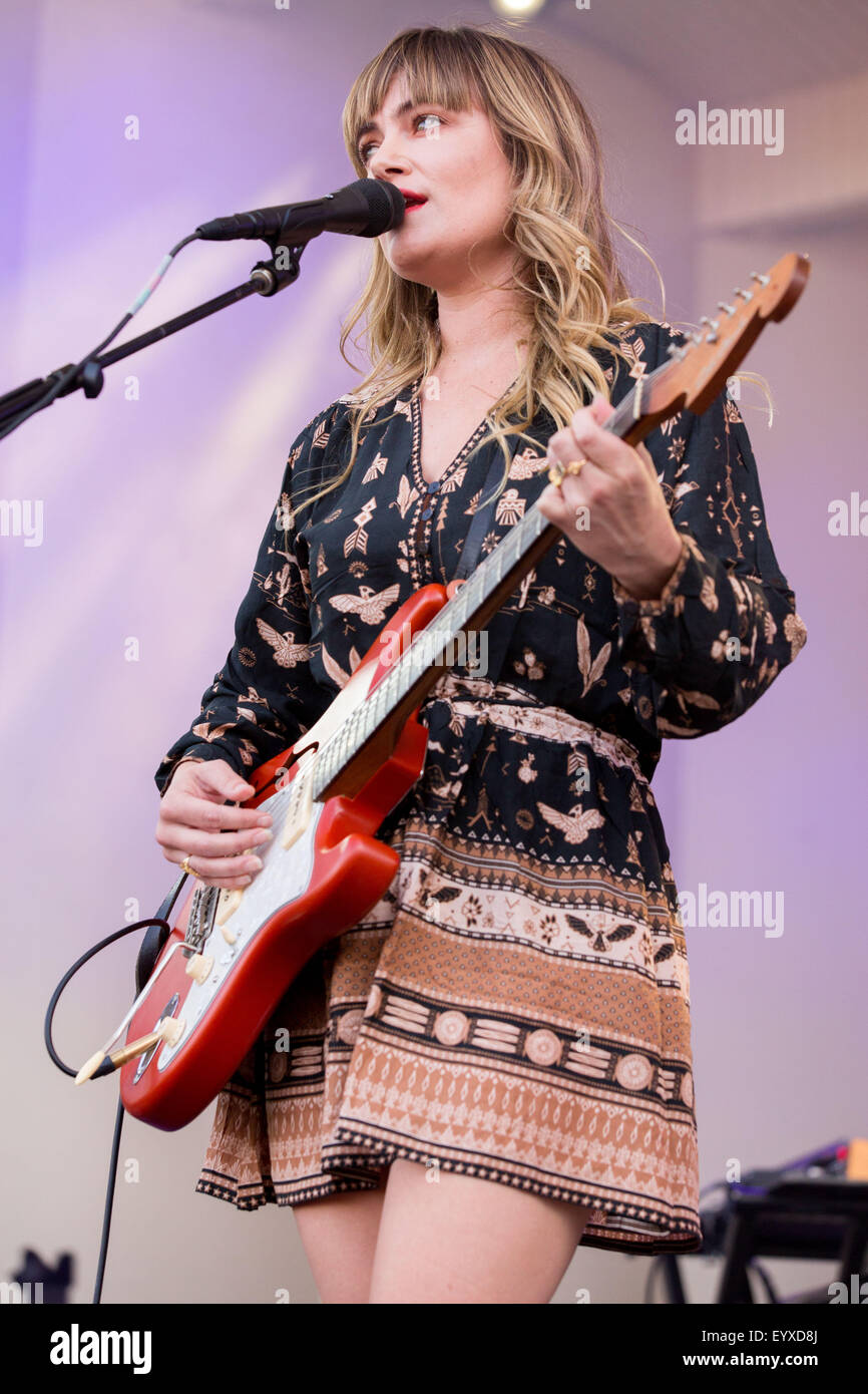 Angus stone musician hi-res stock photography and images - Alamy
