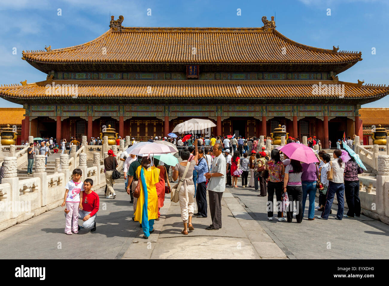Chinese Tourists In The Forbidden City, Beijing, China Stock Photo - Alamy